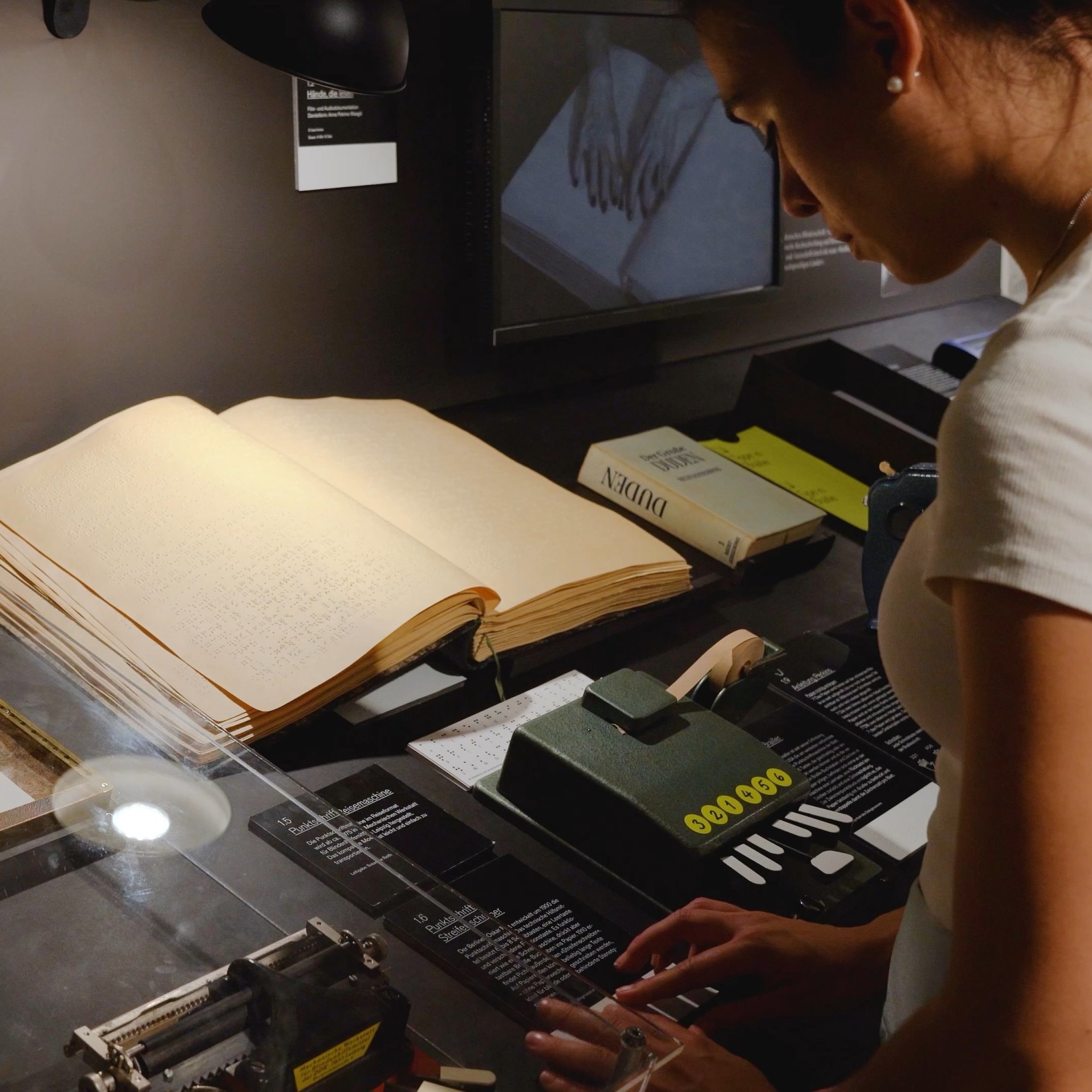 MESO – Dialogmuseum: interactive experiences for braille lettering ...