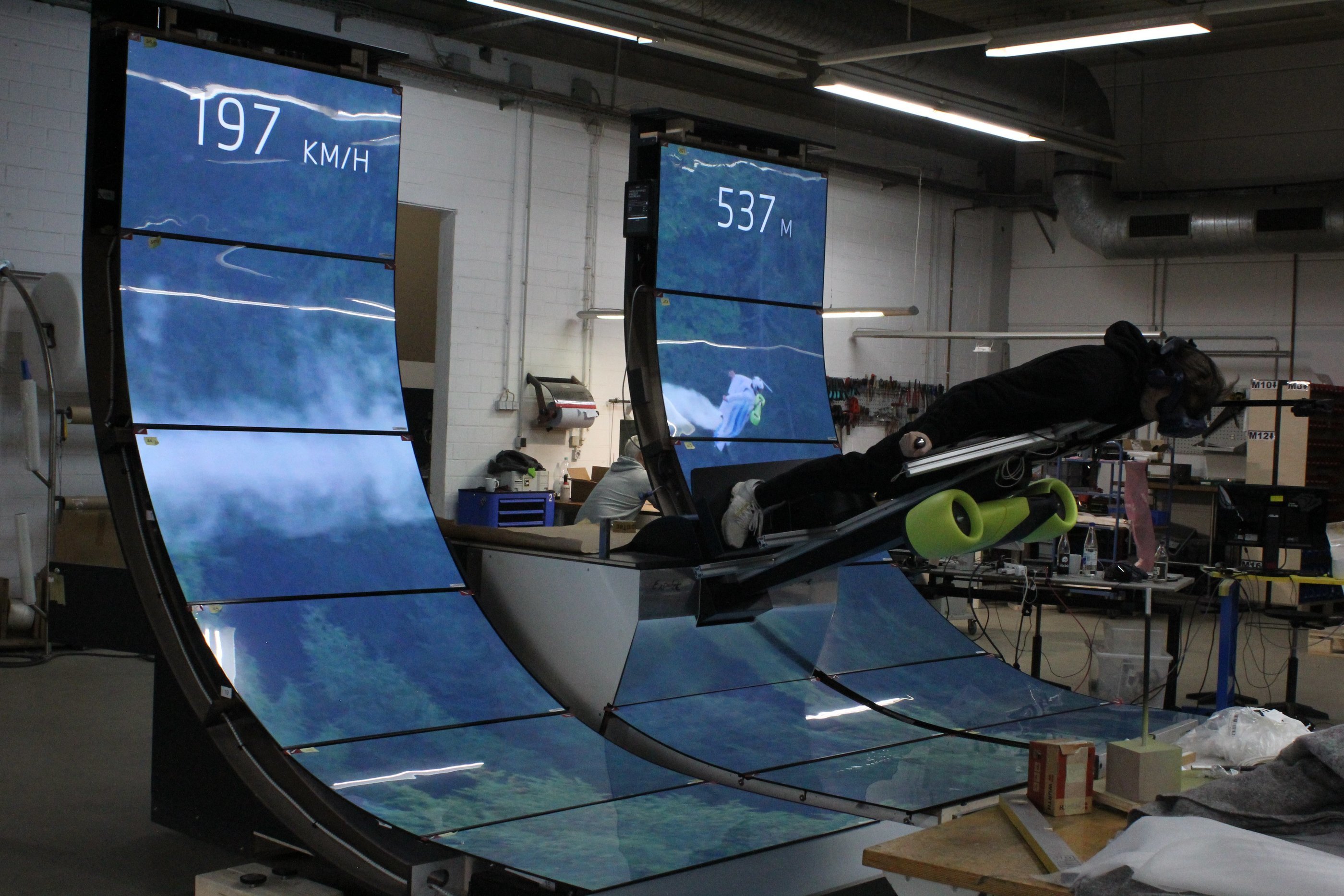 MESO – BMW: Kinetic 4D simulator for electric drive demonstration